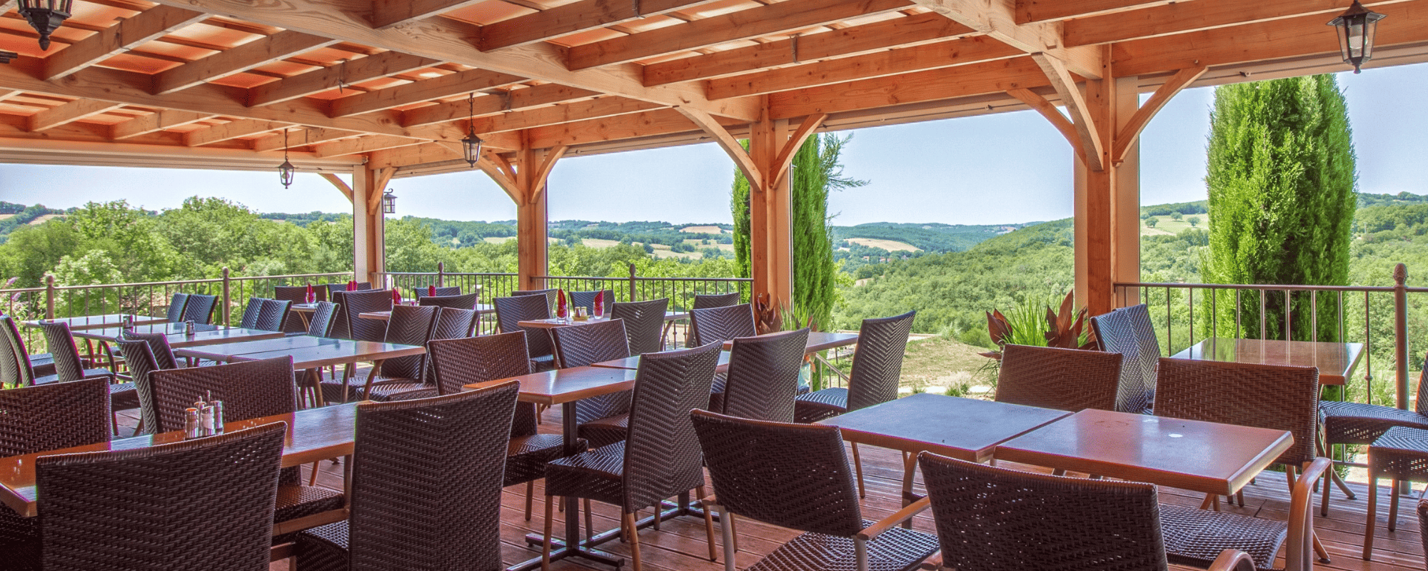 Réserver un camping avec restaurant - CAMPINGS DU LOT 🌳